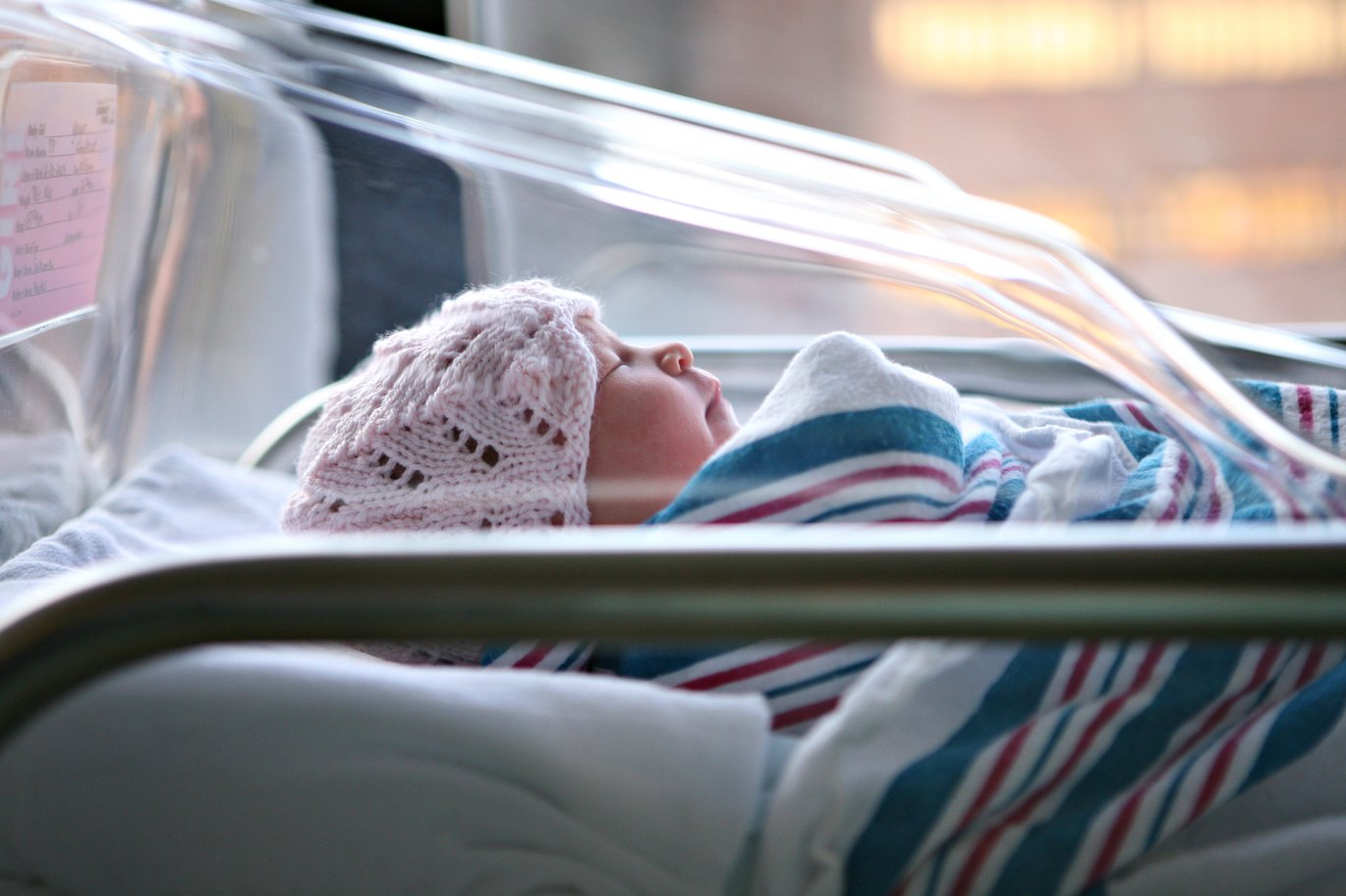 High and low birthweight: What the numbers mean for mom and baby | Your ...